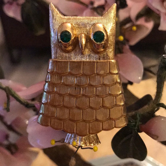Avon | Jewelry | Vintage Avon Owl Brooch | Poshmark